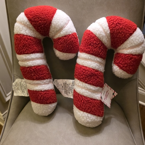 Target | Holiday | Two Bullseye Red White Candy Cane Plush Throw ...
